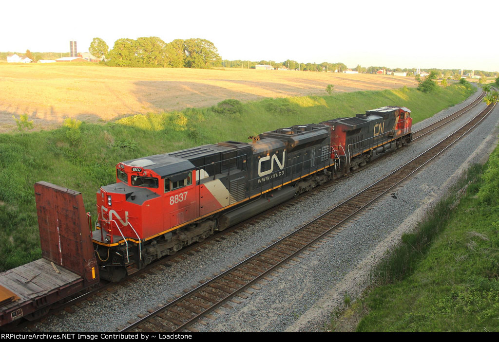 CN 8837 / IC 2699